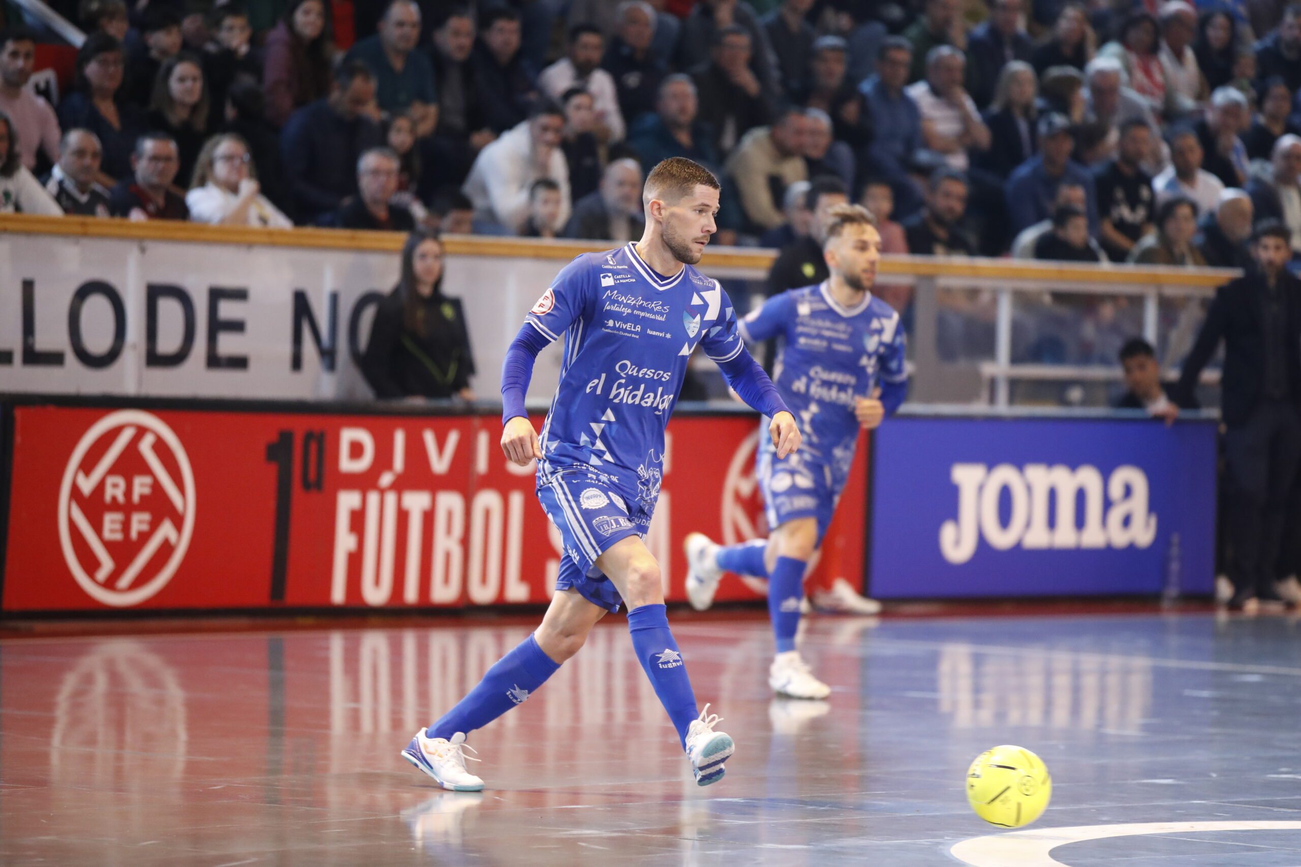 Raúl Campos vestirá de azul una temporada más – Manzanares FS